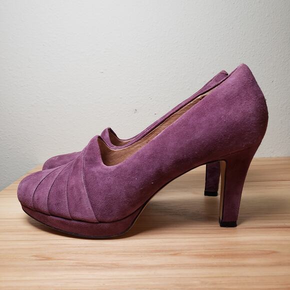 Clarks | Shoes | Clarks Artisan 85 Delsie Joy Purple Suede Pump Heel ...